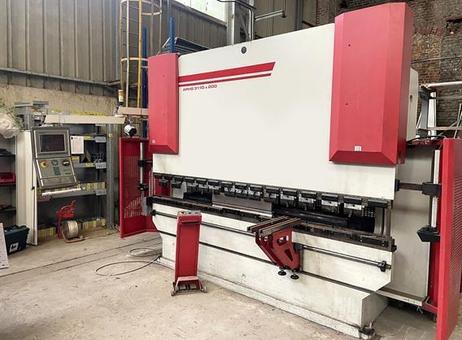 Pritisnite kočnicu cnc/nc Baykal APHS 200 ton x 3100 mm CNC Najprodavaniji