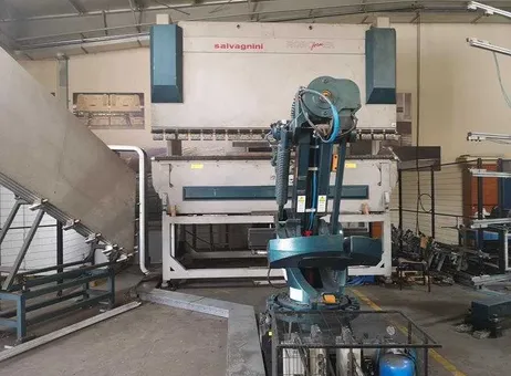 Pritisnite kočnicu cnc/nc Salvagnini Roboformer sheet metal bending robot cell Verified seller