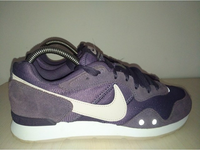 Nike VENTURE RUNNER zenske patike  br 40 ( 25,5 cm)