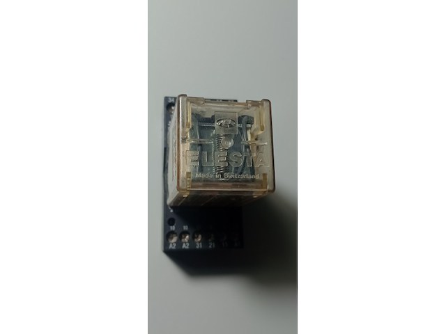 11pinski relej 230V sa postoljem