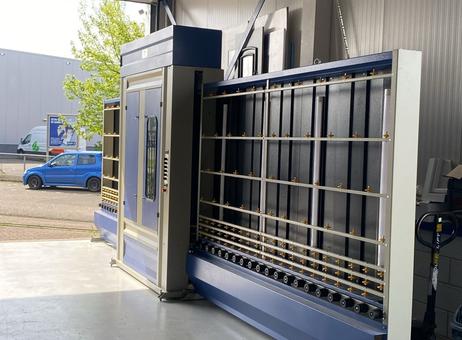 Mašina za pranje / oblaganje i štampanje stakla CNC 1700x4  Dobar dogovor  Nisko radno vreme