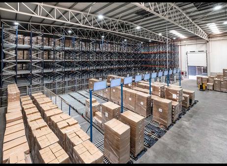 Paletni regali Mecalux Automated Pallet Shuttle  Dobar dogovor