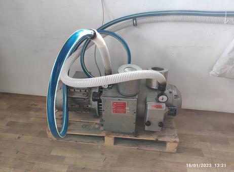 Vakum pumpa Becker DVT 2.140 + PLC kontroler Verified seller  Nisko radno vreme