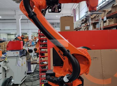Industrial Robot KUKA CYBERTECH KR 22 R1610-2 Verified seller