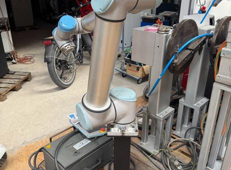 Industrial Robot Cobot UR10 CB3 Verified seller