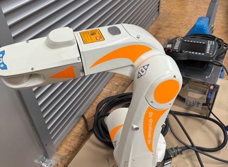Industrial Robot KUKA KRC2sr + KCP2 + KR5 sixx R850 Verified seller