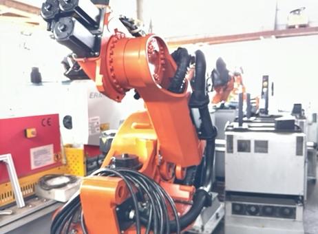 Polovan KUKA KR 60L30/2 samo mehanički industrijski robot Verified seller