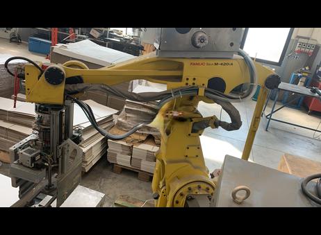 Industrial Robot Fanuc M-420iA 40 Rj3iB Verified seller