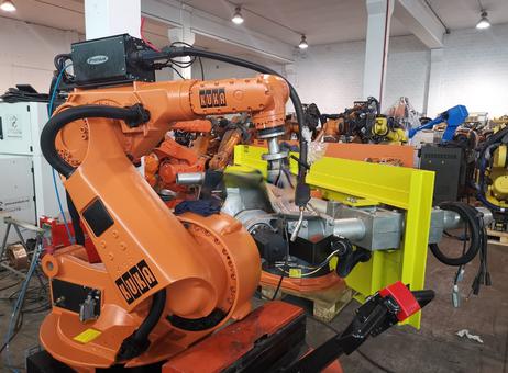 Kuka KR30/2 Industrijski robot Verified seller