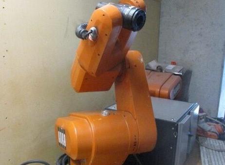 Polovan KUKA KR3 industrijski robot Verified seller