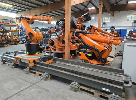 Industrial Robot Kuka KL1500-2 Verified seller