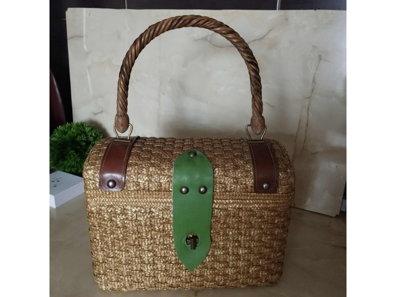 Vintage pletena torba sa čvrstom ručkom
