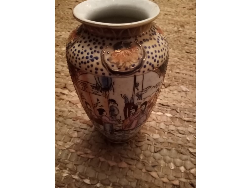OSLIKANA PORCELANSKA VAZA-SATSUMA