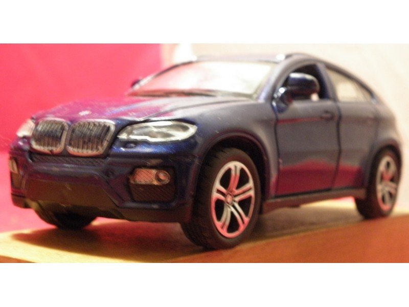 METALNI AUTO: BMW