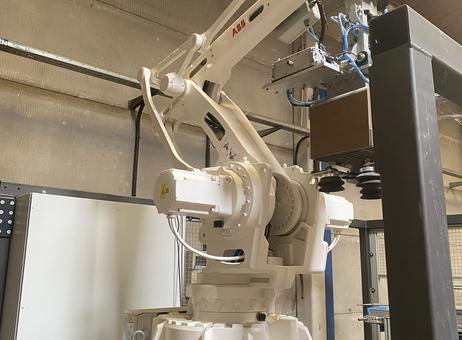 Paletizer - robot za paletiranje ABB IRB 460-110/2.4 Verified seller  Nisko radno vreme