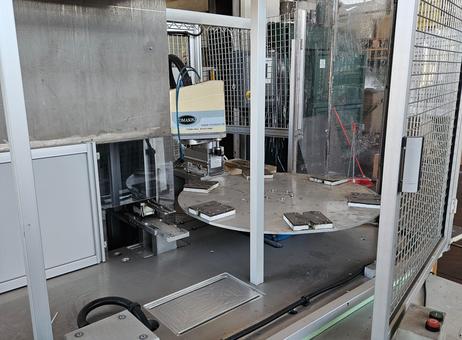 Mašina za pakovanje Rotary table + robot toshiba Verified seller