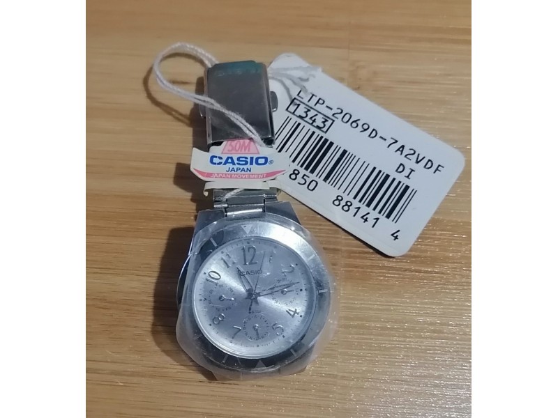 RUČNI SAT CASIO NEKORIŠĆENO