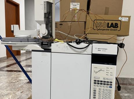 Agilent 7890A sistem za gasnu hromatografiju sa automatskim uzorkivačem u bubnju