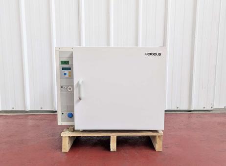 Heraeus UT 6060 AR - Crevo za sušenje Najprodavaniji
