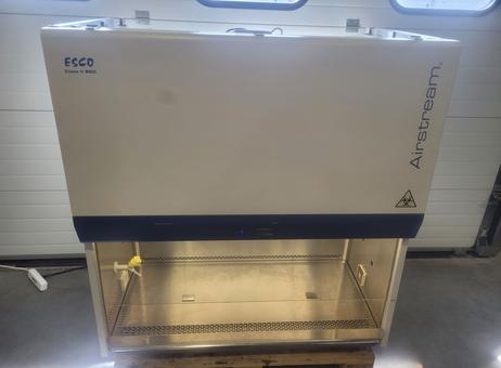 PSM / ESCO AIRSTREAM AC2-4S1 Mikrobiološki bezbednosni kabinet od 1,2 m Najprodavaniji