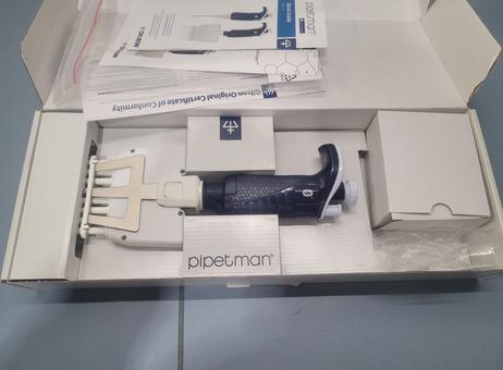 Gilson PIPETMAN M motorizovana višekanalna pipeta P8k20M 1 - 20 µl - Bluetooth Najprodavaniji