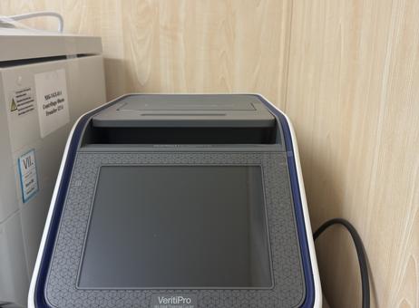Laboratorijska oprema Thermo Fisher VERITIPRO 96W THERMAL CYCLER, 52603 RI Verified seller