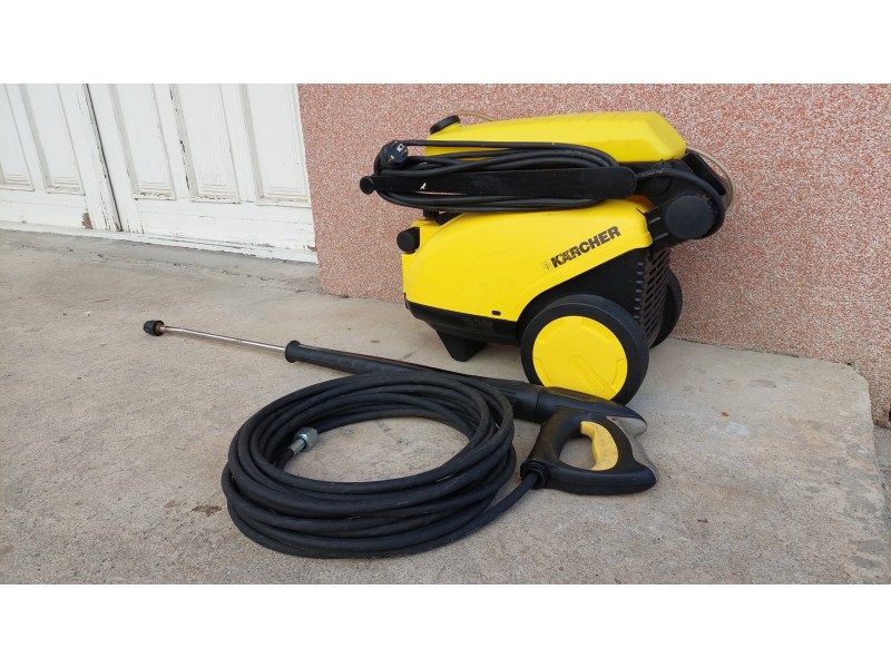 Perac pod pritiskom KARCHER 655 S HD
