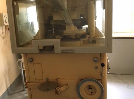 Rotaciona presa za tablete Kilian Tablettenpresse NRD 33 H Verified seller