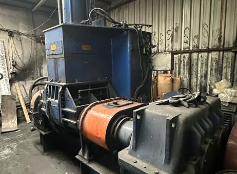 KNEADER 2015