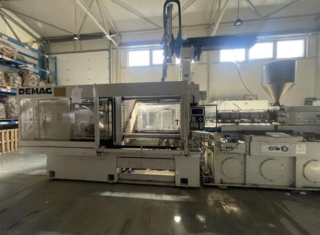 Mašina za brizganje plastenica - Demag 500 - 2800 NCIII i NOVI IML robot Verified seller