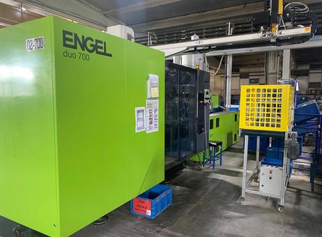 Mašina za brizganje Engel Duo 5160/700