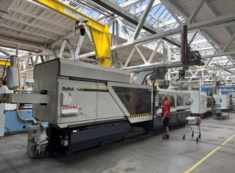 Mašina za brizganje OIMA STRATOS 5400.750 Najprodavaniji
