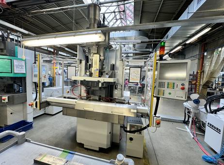 Mašina za brizganje Arburg 275 V 250-70 Schiebetisch Verified seller