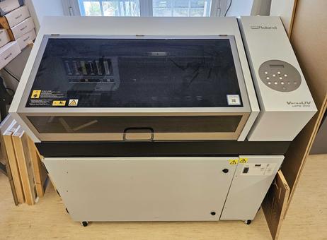 kater velikog formata Roland VersaUV LEF2-200