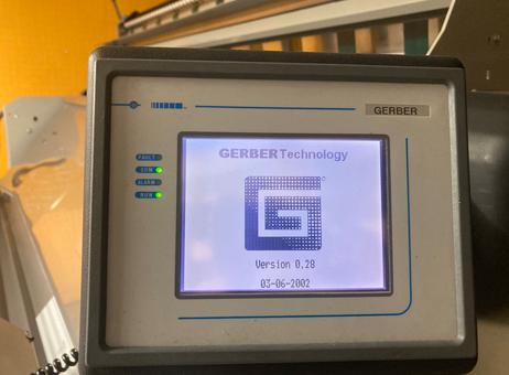 Mašina za posipanje Gerber SY101-200-L