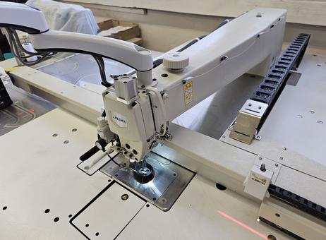 Automatska mašina za šivenje JUKI PS-700