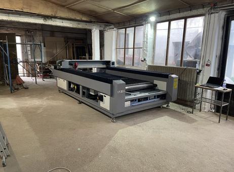 CO2 hibridni laser za metaluršku industriju