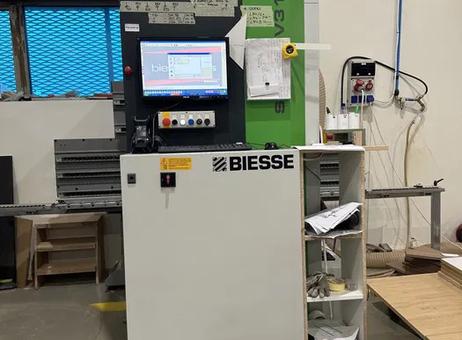 CNC obradni centar za drvo BIESSE SKIPPER V31