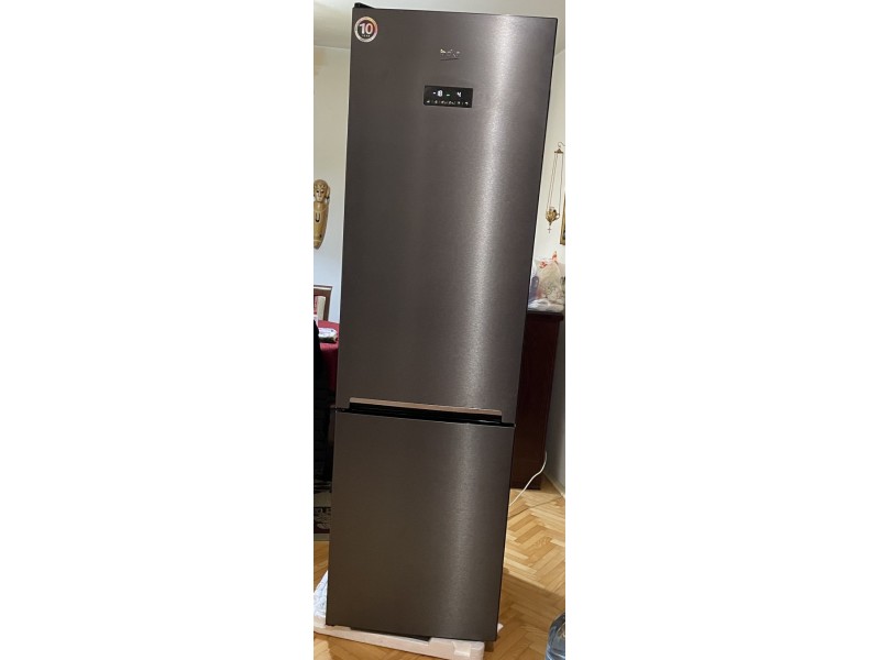 Kombinovani Frižider Zamrzivač BEKO model rcna406e40