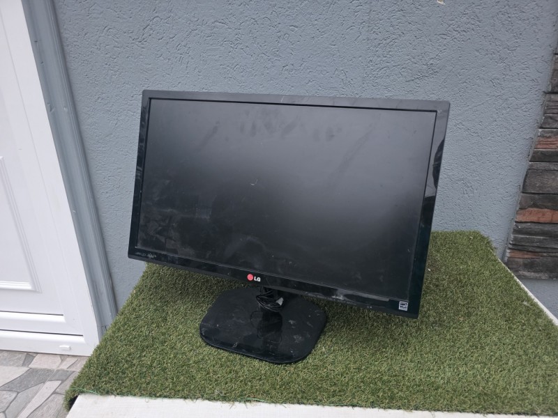 LG Monitor 24MP55HQ-P – 24 inča