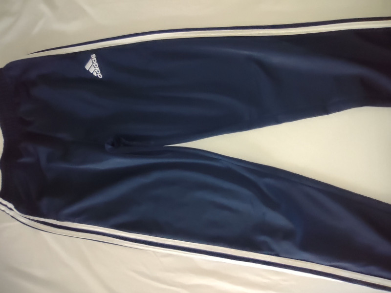Adidas trenerka, original, 10-12 god