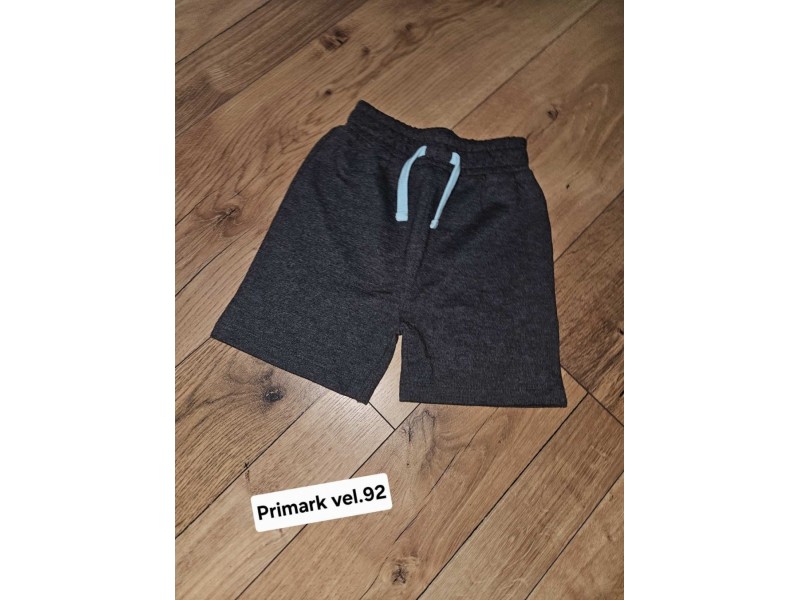 Primark sivi šorc** novo **vel.92