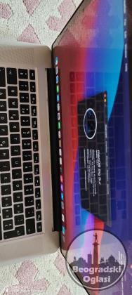 Macbook pro 2015 i7 16 500 dve grafike 3k ekran retina 15,4