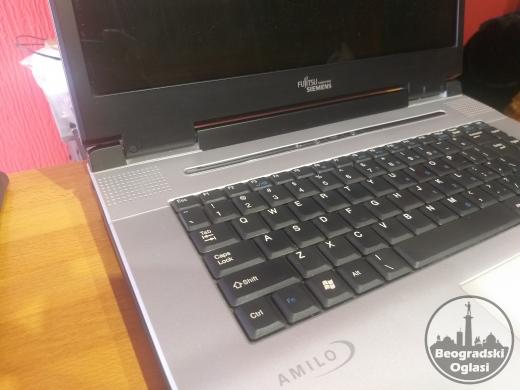 Lap top Fujitsu siemens Amilo l1310g za delove