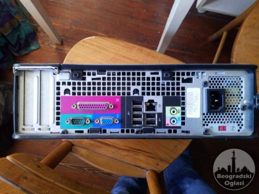 DELL racunar