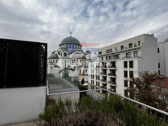 Prostran dupleks sa pogledom na Hram Svetog Save. Pet friendly., Mačvanska