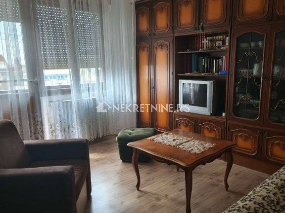 Izdaje se stan u strogom centru Vršca – idealan za porodice i zaposlene