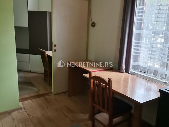 Izdajem namestenu gaesonjeru