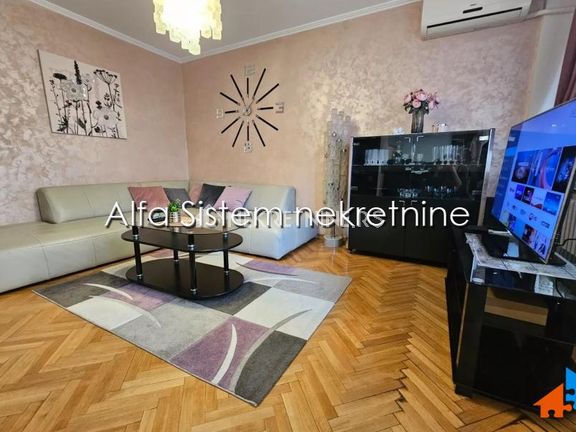 Vračar, Slavija, 3.0 stan, 87m2, 998 EUR, ID 48789