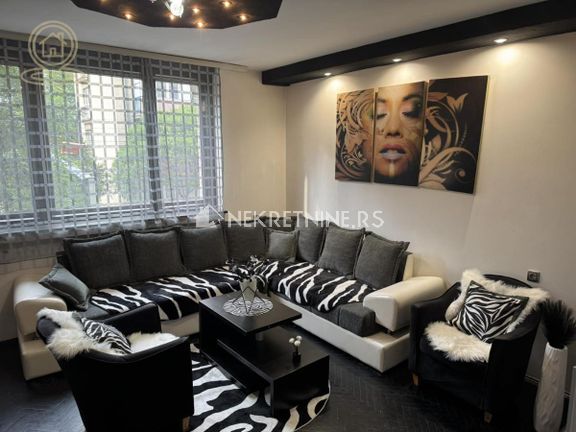 LUKSUZAN I MODERAN 3-SOBNI STAN U CENTRU – 78 m²